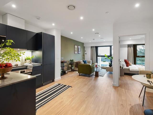 C2301a 1, Kemp Porter Buildings. 1 bed apartment to rent £2,070 pcm £478 pw