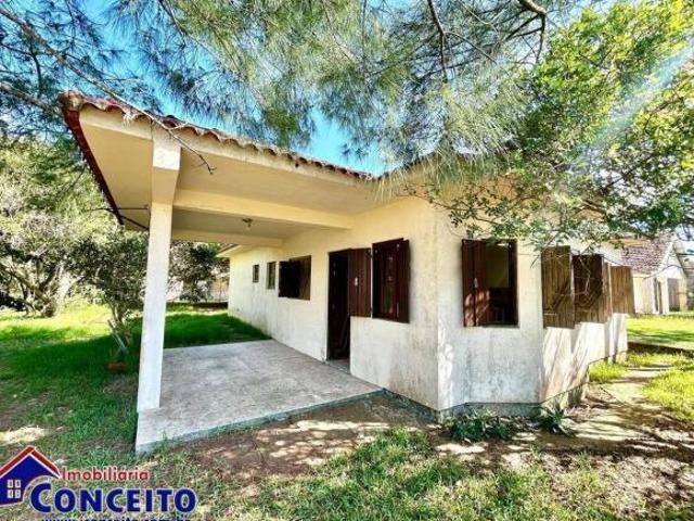 C249 Excelente residência a apenas 150 metros do mar em Mariluz