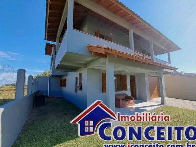 C254 Excelente residência composta de 04 dormitórios com vista para o mar