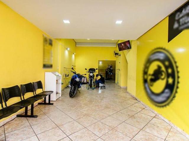 C2 Taguatinga, Centro, Lojas
