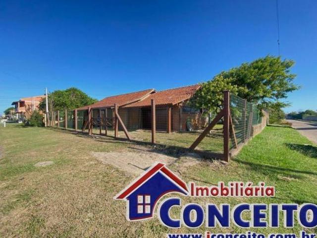C301 Ótima residência de esquina em excelente localização