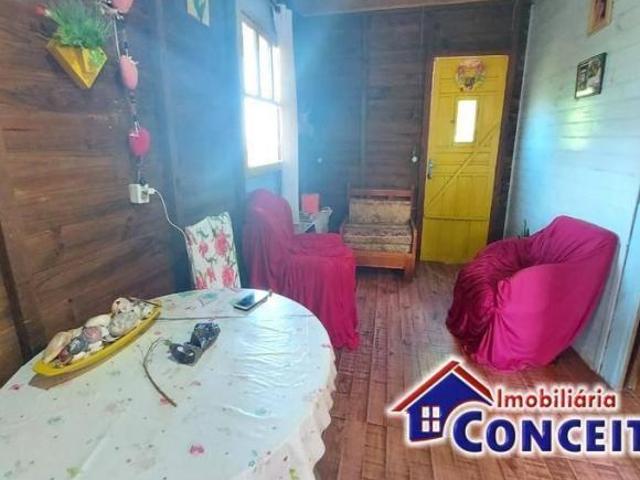 C325 Ótimo chalé de esquina localizado em região de moradores