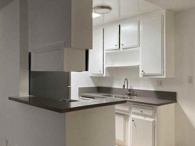 c3740 1 Bedroom Apartment for Rent at 3740 Cardiff Ave, Los Angeles, CA 90034 Palms