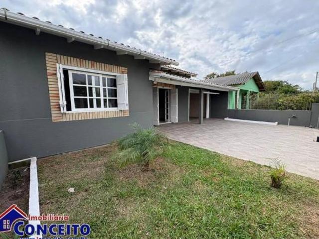 C379 Ótima residência com anexo localizada no Balneário Mariluz