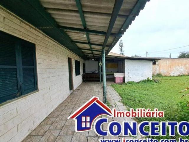 C391 Ótima residência localizada a 100 metros do mar