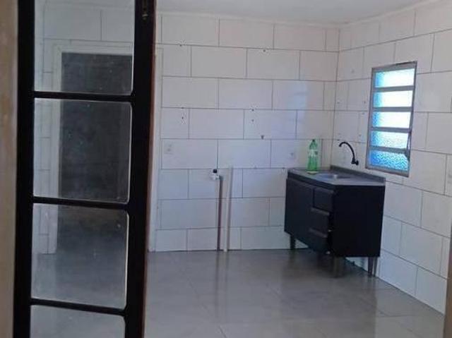 C423 Residência com 02 dormitórios em região de moradores