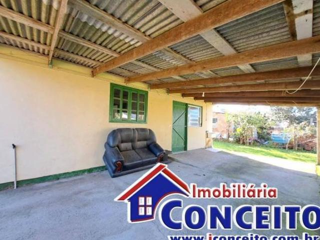 C444 Residência composta de 03 dormitórios em região de moradores