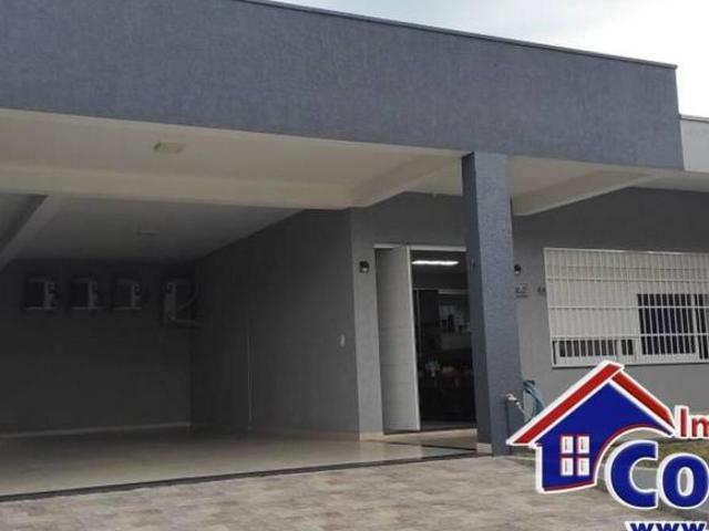 C553 Excelente residência a 50 metros do mar em Mariluz