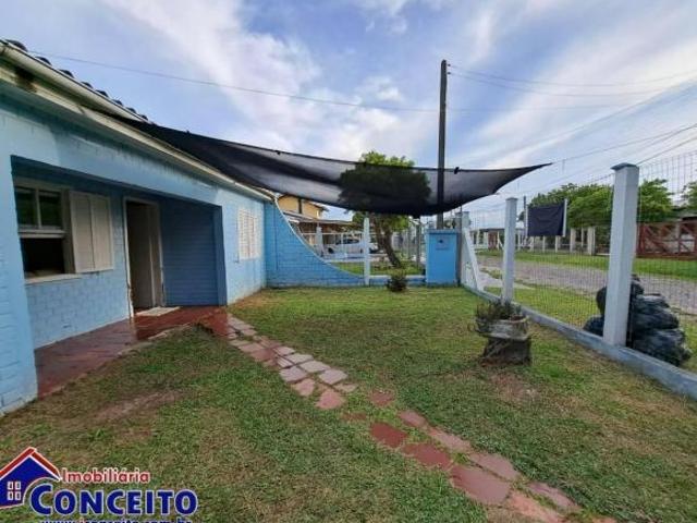 C568 Ótima residência em região de moradores no Balneário Ipiranga