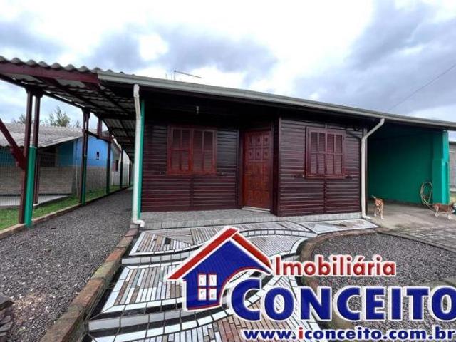 C586 Excelente residência de 3 dormitórios no balneário Santa Terezinha