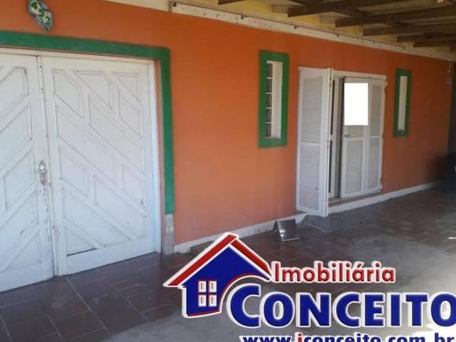 C606 Ótima residência a 100 metros do mar no balneário Mariluz