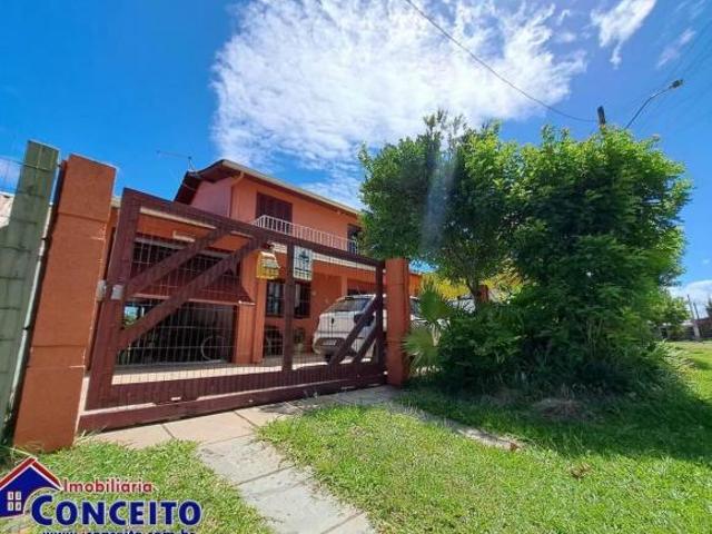 C618 Ótima residência localizada no Balneário Albatroz