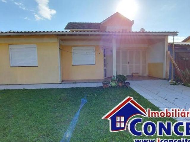 C674 Linda residência com 3 dormitórios no balneário Ipiranga