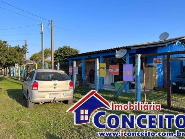 C708 Residências em ótima localização no balneário Mariluz