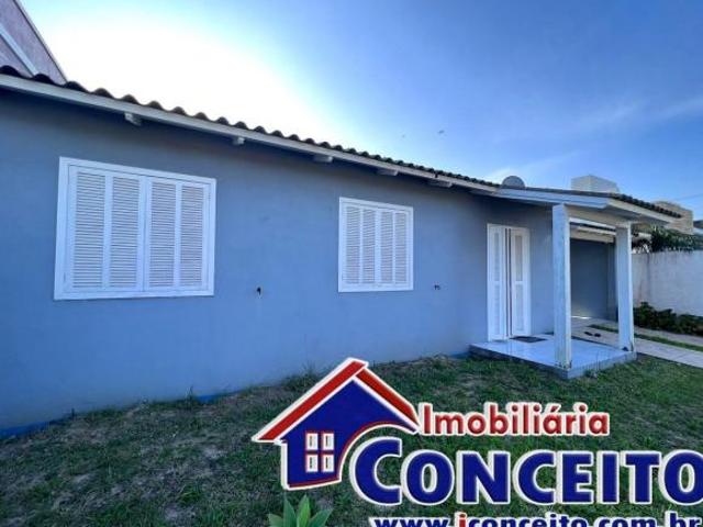 C724 Residência com 3 dormitórios em região de moradores