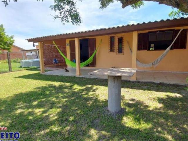 C720 Ótima residência composta por 02 dormitórios em região de moradores