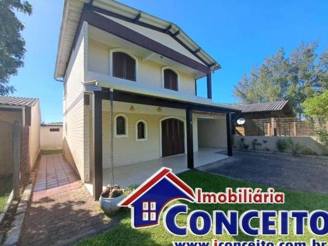 C845 Excelente residência a 450 metros do mar no balneário Mariluz