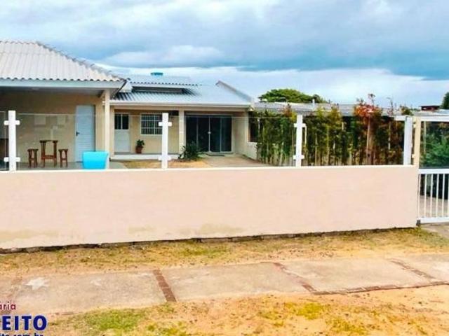 C863 Linda residência em região de moradores no balneário Nordeste
