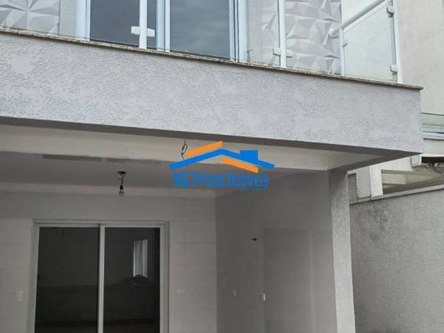 C asa com 3 dormitórios sendo 02 suíte e 4 vagas de garagem