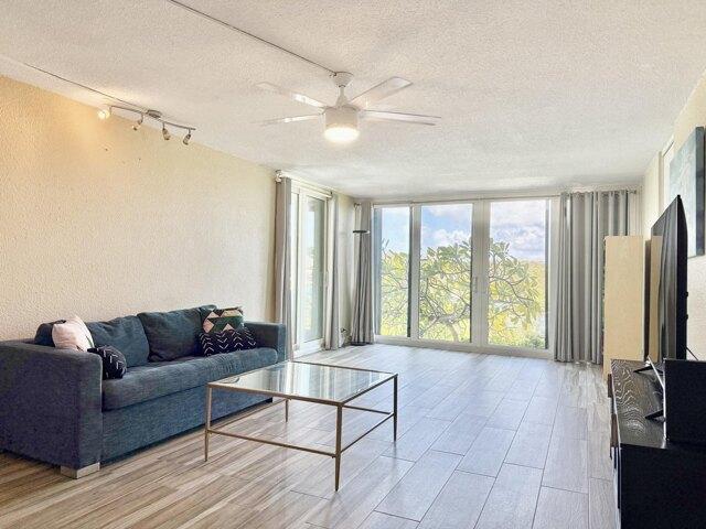 C Bolongo Bay, Saint Thomas, Condo For Sale