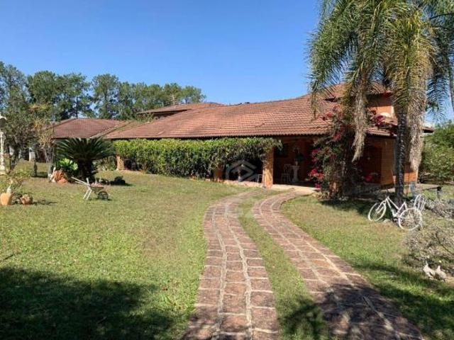 C CHÁCARA ESPETACULAR COM DUAS CASAS CONFORTO, ESPAÇO E LAZER!, 3000 m² por R$ 2.250.000 Vale das