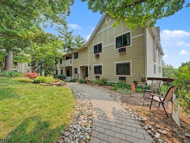 C Foxwood Dr Apt C, Morris Plains, Condo For Sale