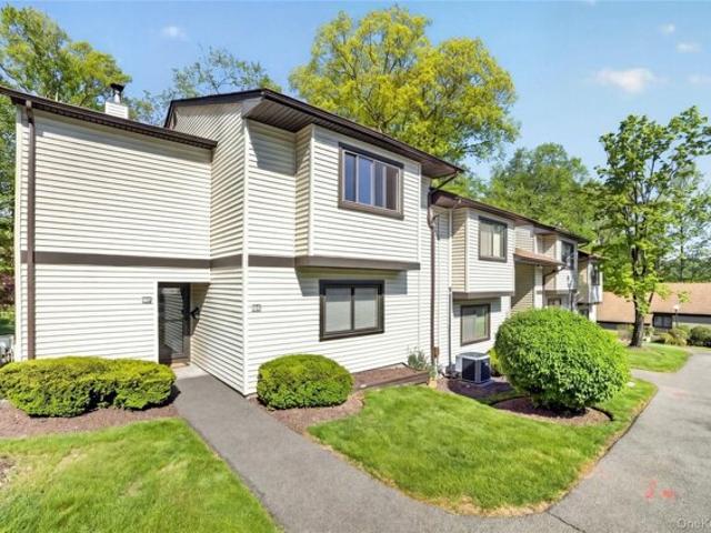 C Independence Ct, Yorktown Heights, Condo For Sale