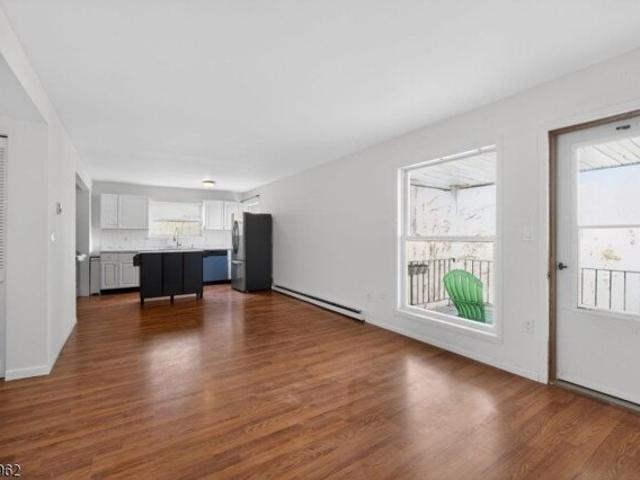 C Lake Shr N # O, Montague, Condo For Sale
