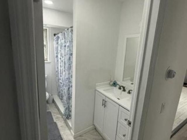 C Pennsylvania Dr Apt C, Old Bridge Township, Condo For Sale