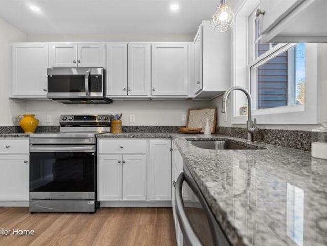 C The Crossings At Village Ctr, Barrington, Home For Sale