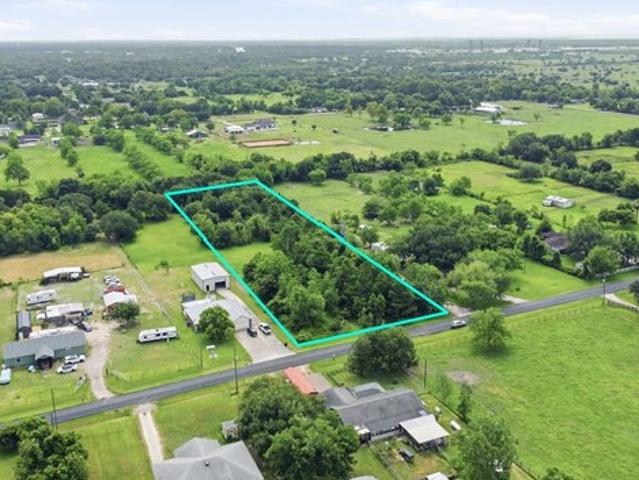 C 1/2 Ave, Santa Fe, TX 77510
