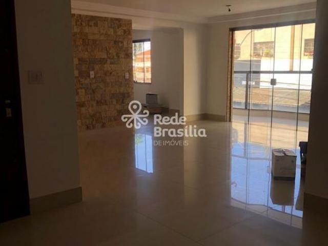 C 3 280M2 DIFERENCIADO TAGUATINGA CENTRO 4 Quartos Suítes Garagem Reformado R$ 1.100