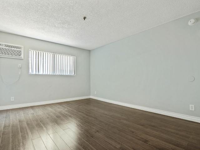 CCA Columbia Court Apartments LP dba Tuscani Villas 1 Bedroom Apartment for Rent at 369 Columbia Ave, Los Angeles, CA 90017 Westlake