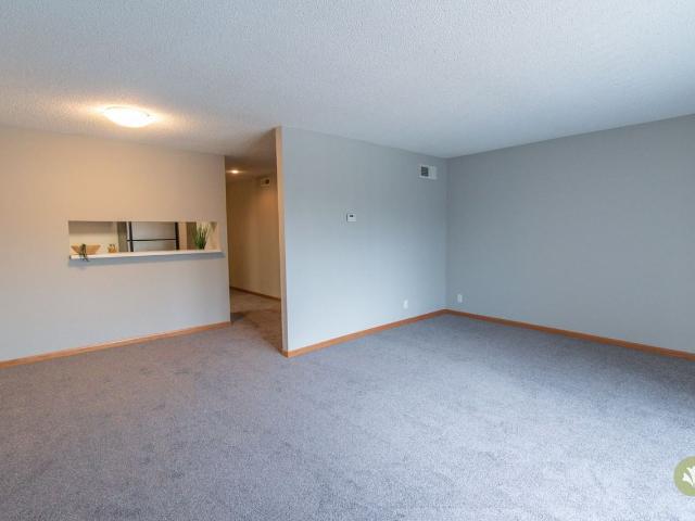 CCRT 2 Bedroom Apartment for Rent at Charleston Court Apts & THs, Lincoln, NE 68505 Meadowlane