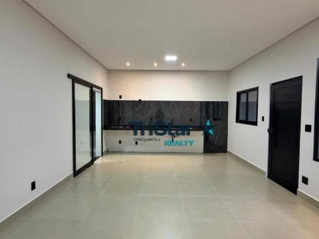 CA0634 BELISSIMA CASA TERREA AMPLA COM 03 DORMITORIOS EM BAIRRO NOVO AT 150m² AC 1011m² JARD