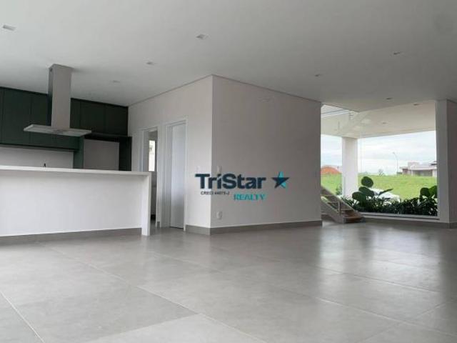 CA0688 LINDÍSSIMA CASA NOVA COM 03 SUÍTES AVARANDADAS E PISCINA LOCALIZADA NO CONDOMINIO LONDON PA