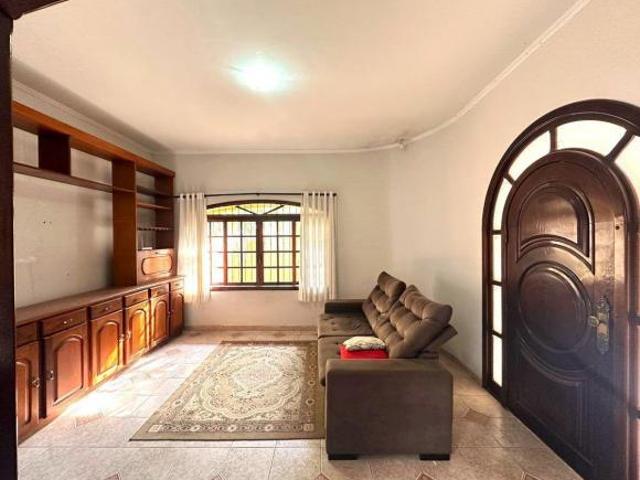 CA0744 CASA AMPLA COM EDICULA EM BAIRRO TRANQUILO A VENDA AT. 258m² AC. 200m² JD. MOACYR ARR
