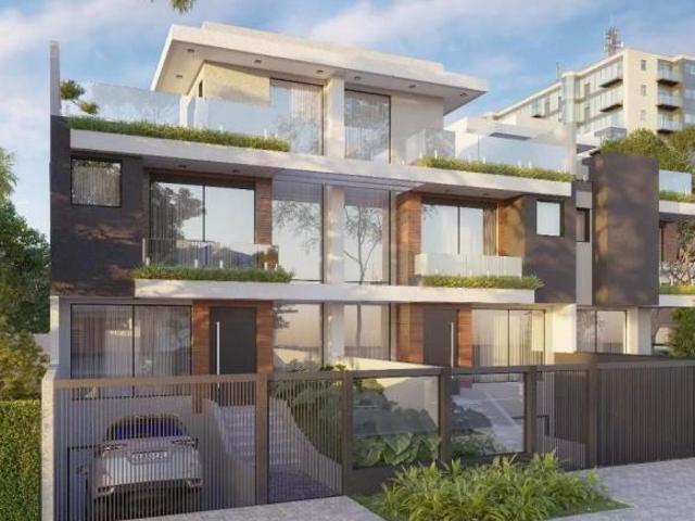 CA0301 Sobrado Triplex 3 suítes com terraço e terreno privativo | Água Verde Curitiba