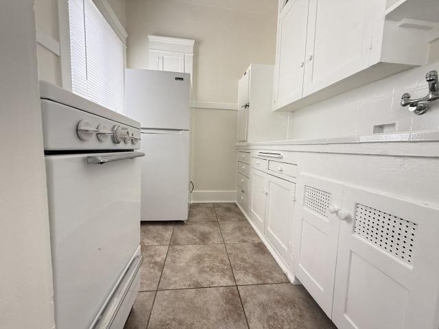 CA 40 Alamitos Avenue Studio Apartment for Rent at 40 Alamitos Ave, Long Beach, CA 90802 Bixby Park
