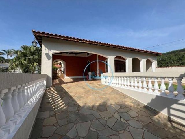 CA 557 Excelente Casa em São Pedro SP, com 3 dormitórios à venda, 290 m² por R$780.000 Vila