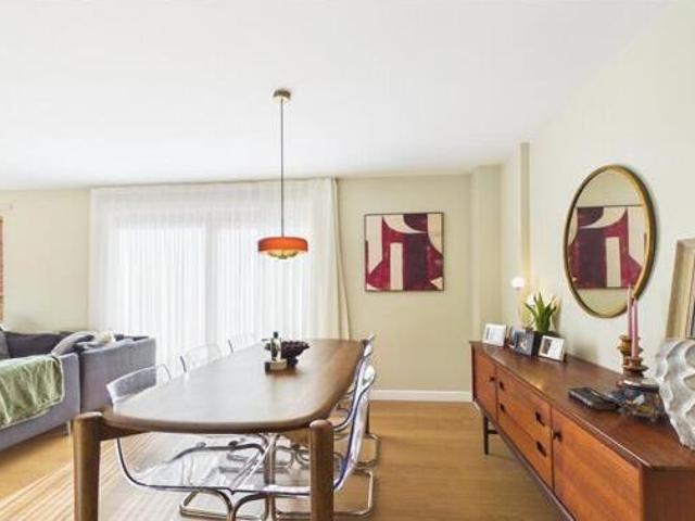 Cam Road, London, 2 Bedroom Apartment