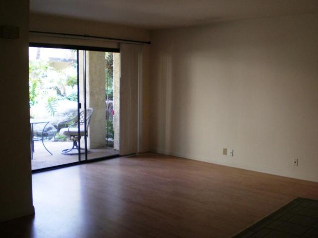 Camarillo 2 Bedroom Condo