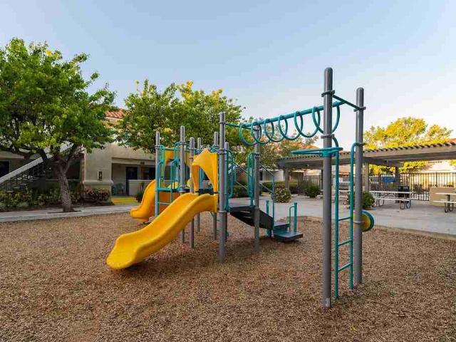 Camarillo Oaks 1 Bedroom Apartment for Rent at 921 Paseo Camarillo, Camarillo, CA 93010