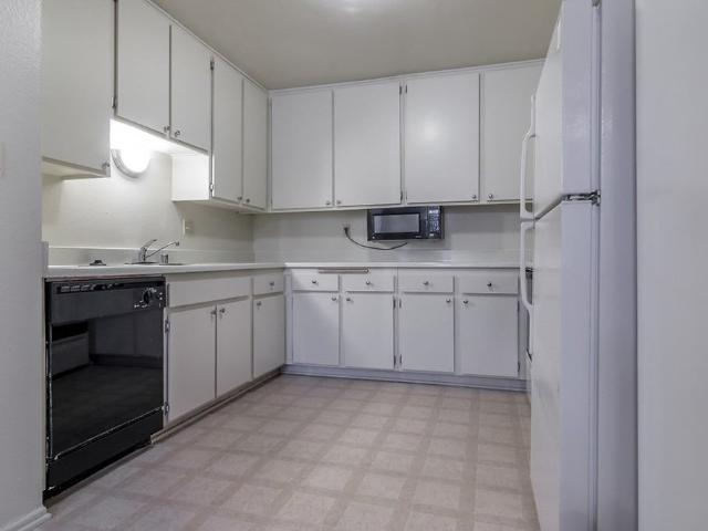 Camarillo Oaks 1 Bedroom Apartment for Rent at 921 Paseo Camarillo, Camarillo, CA 93010