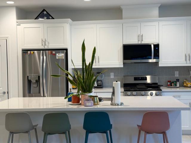 Camarillo Room for Rent