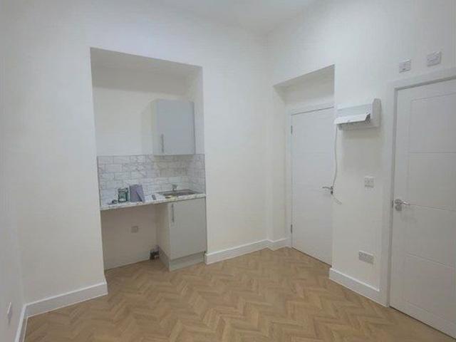 Camberwell Church St, London SE5, Room to rent, £1,295 pcm | PrimeLocation