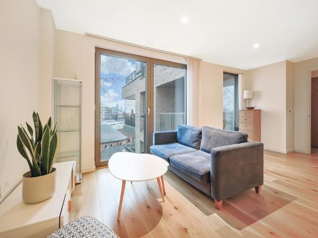Camberwell Passage, London, SE5 1 bed flat to rent £1,993 pcm £460 pw