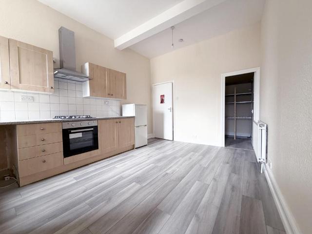 Camberwell Road, London, SE5 2 bed flat to rent £1,900 pcm £438 pw