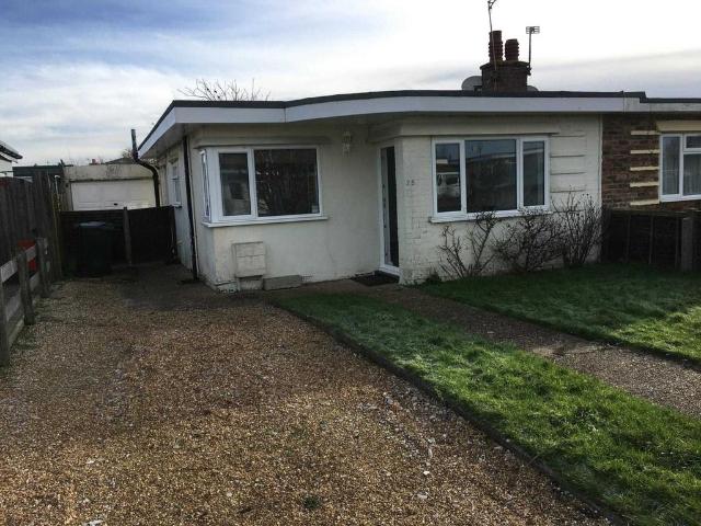 Camber Drive, Pevensey 2 bed semi detached bungalow to rent £1,325 pcm £306 pw