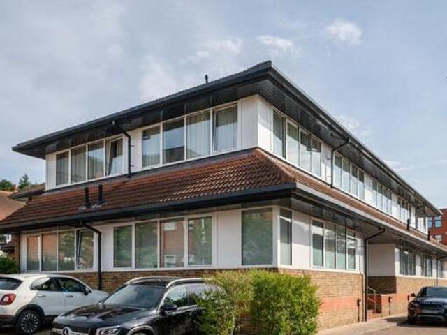 Camberley, Surrey, 2 Bedroom Flat